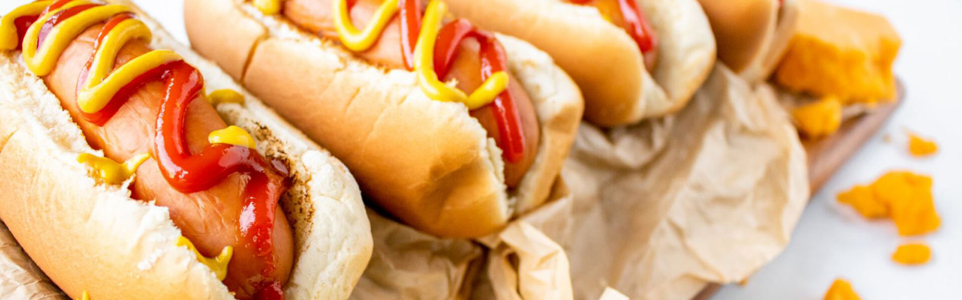 Cheddar Brats - Cher Make - Authentic Sausage